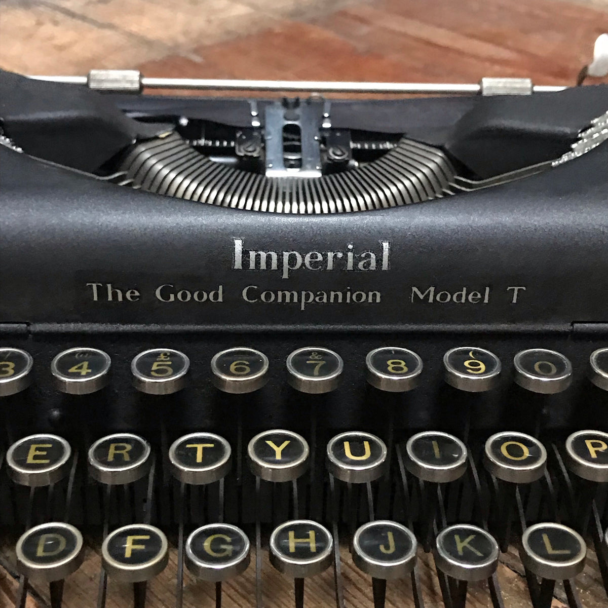 SOLD - Imperial ‘The Good Companion’ Model T Typewriter – PamPicks