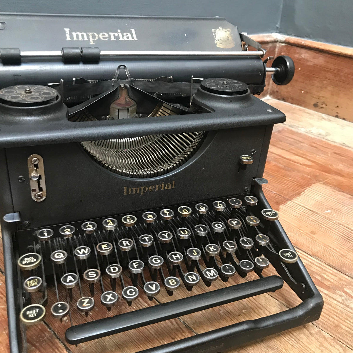 SOLD - Imperial Model 50/60 Typewriter – PamPicks